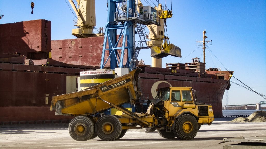 6 Things to Consider When Selecting a Mining Concentrate Handler ...